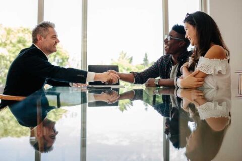 9 Leasing Agent Tips: How to Boost Your Close Rate