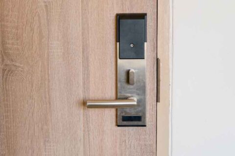 How Office Smart Locks Simplify Access at Commercial Buildings
