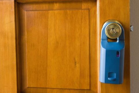 Combination Lock Box: Key Storage Boxes and Safes Pros & Cons