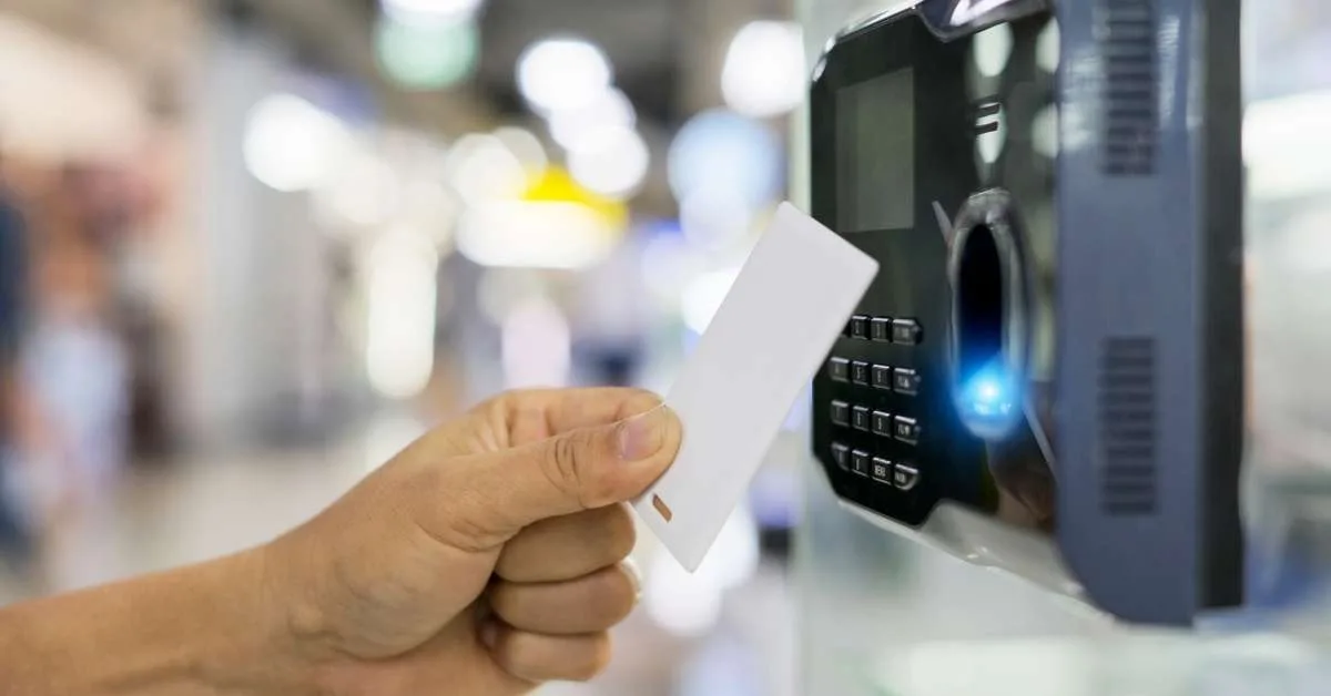 5 Best Proximity Cards & Readers: Buyer’s Guide + Pricing