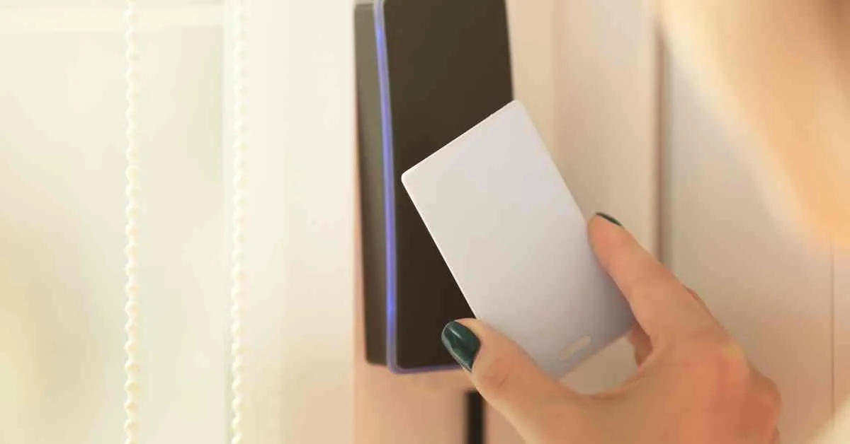 Door Card Reader: How to Choose the Best Access Reader