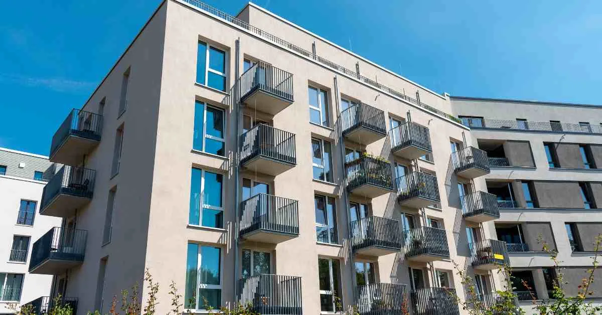 Mid-rise Apartments: What Are They & What Makes Them Unique?