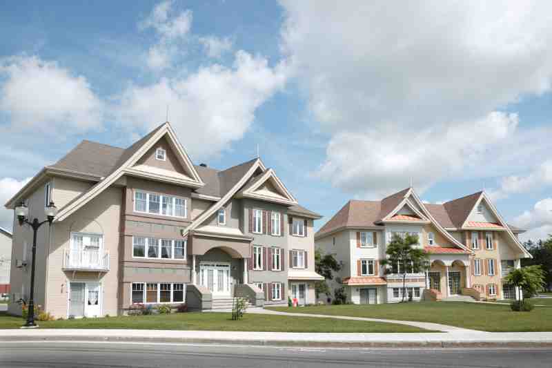 What Are Suburban Apartments? + 6 Ways to Market Them