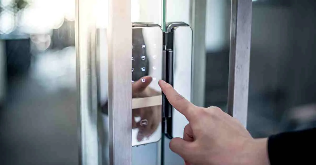 Mantrap Doors in Access Control: Definition and Use Cases