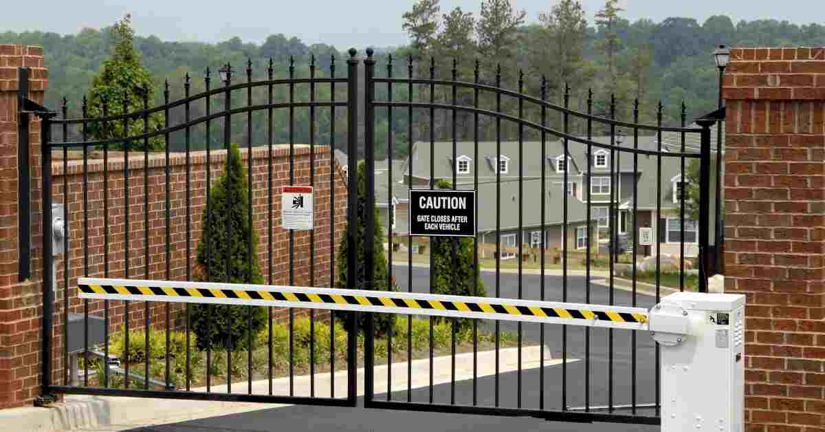 4 Best WiFi Gate Controllers to Buy + How They Work