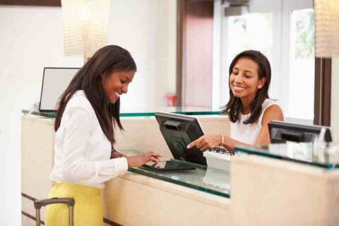 5 Best Front Desk Software Systems for Your Building